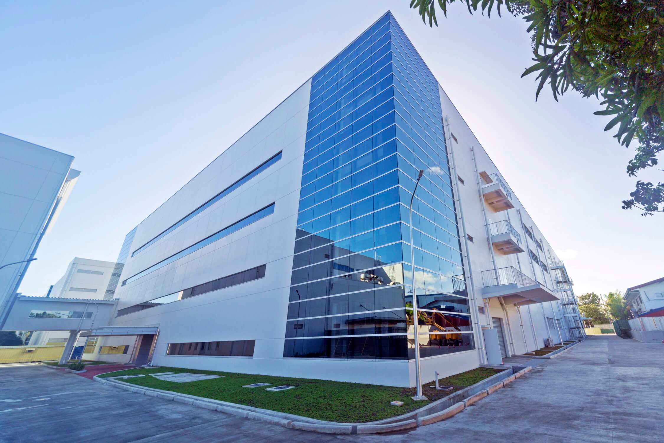 ROHM ELECTRONICS PHILIPPINES TOWER H - Taisei Philippine Construction, Inc.